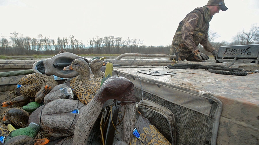 The Deadliest Duck & Goose Decoys Don't Come Easy - HuntStand